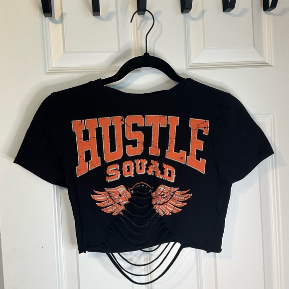 Windsor | Tops | Small Black Graphic Crop Top | Poshmark